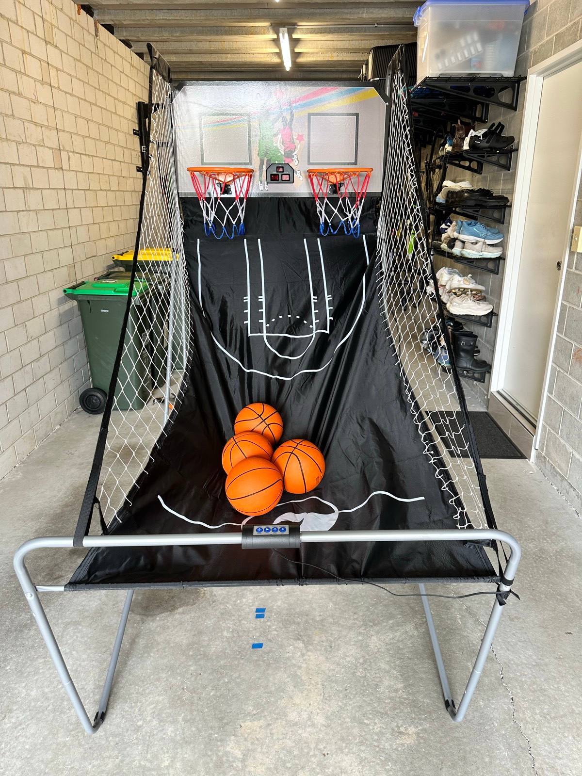 Indoor double electronic basketball game with four balls - Toys ...