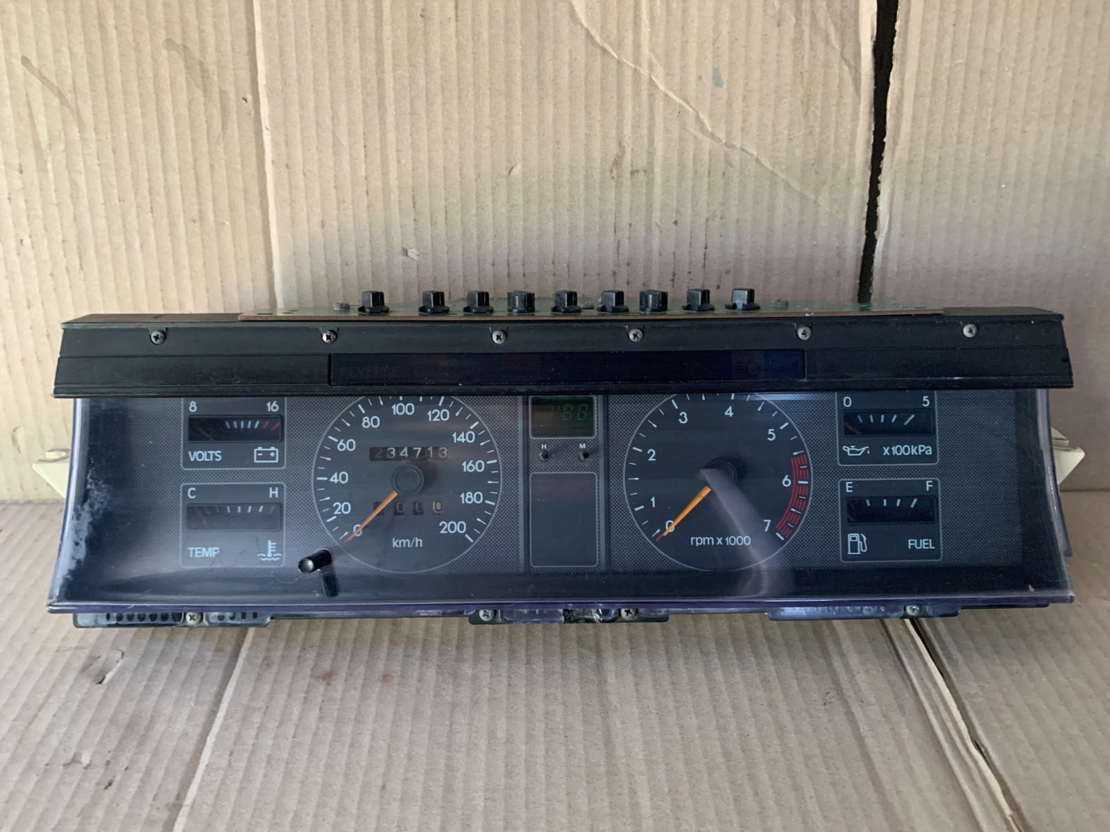 COMMODORE VL CALAIS WALKINSHAW V8 DASH CLUSTER GAUGES INSTRUMENTS ...