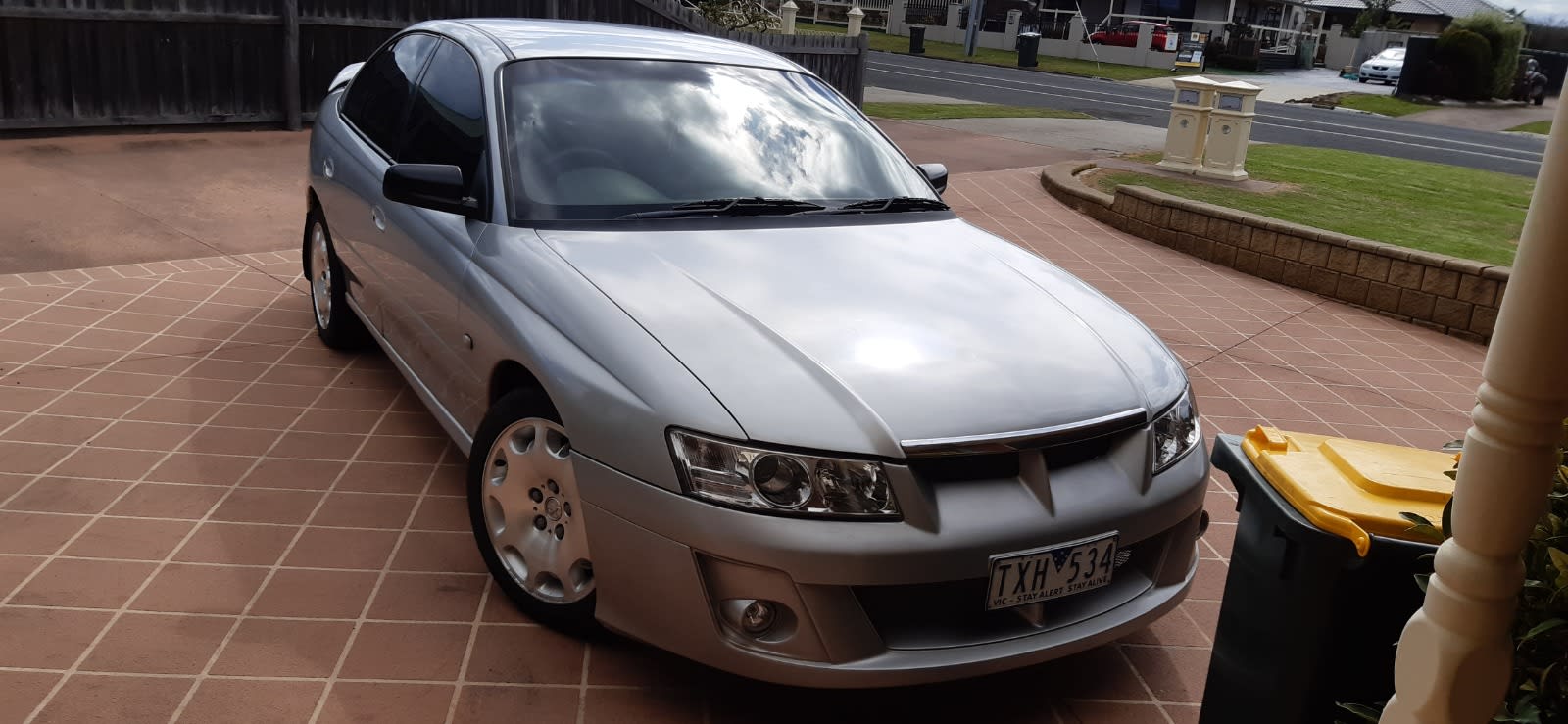 2005 HOLDEN COMMODORE EXECUTIVE 4 SP AUTOMATIC 4D SEDAN | Cars, Vans ...
