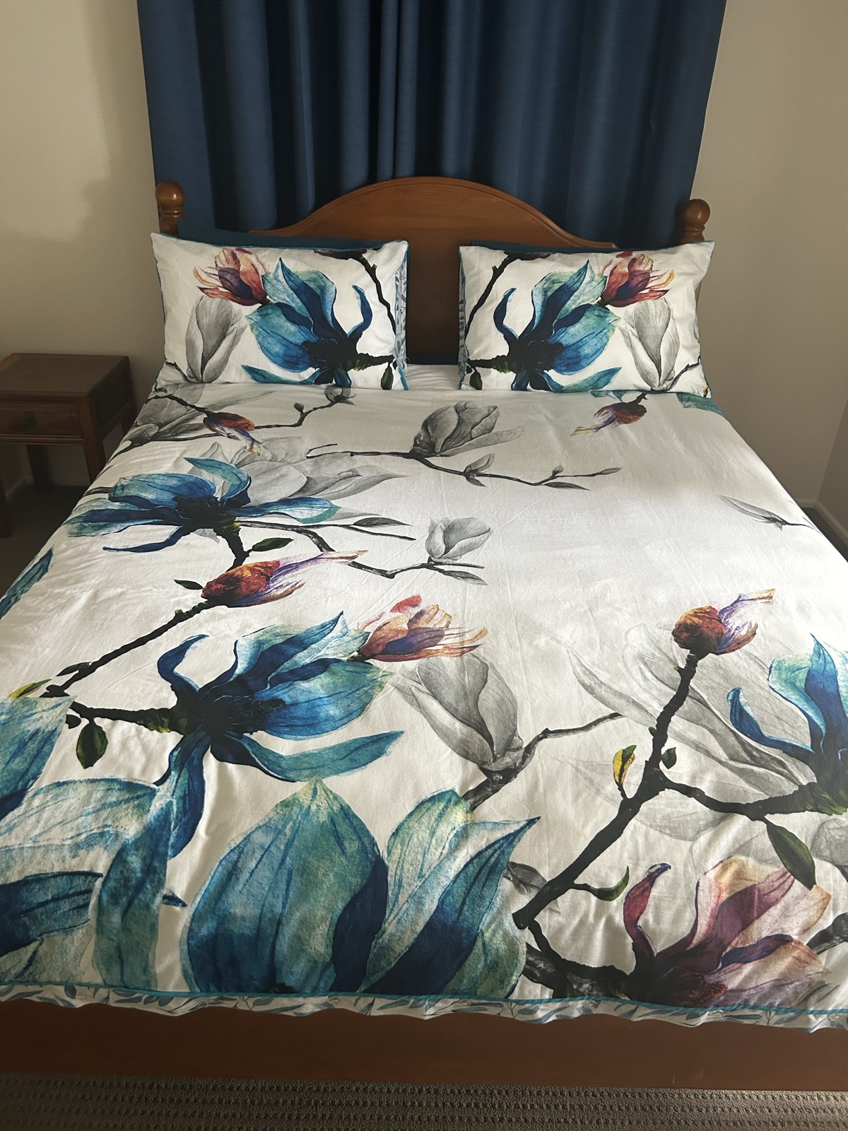 Gumtree queen bed store