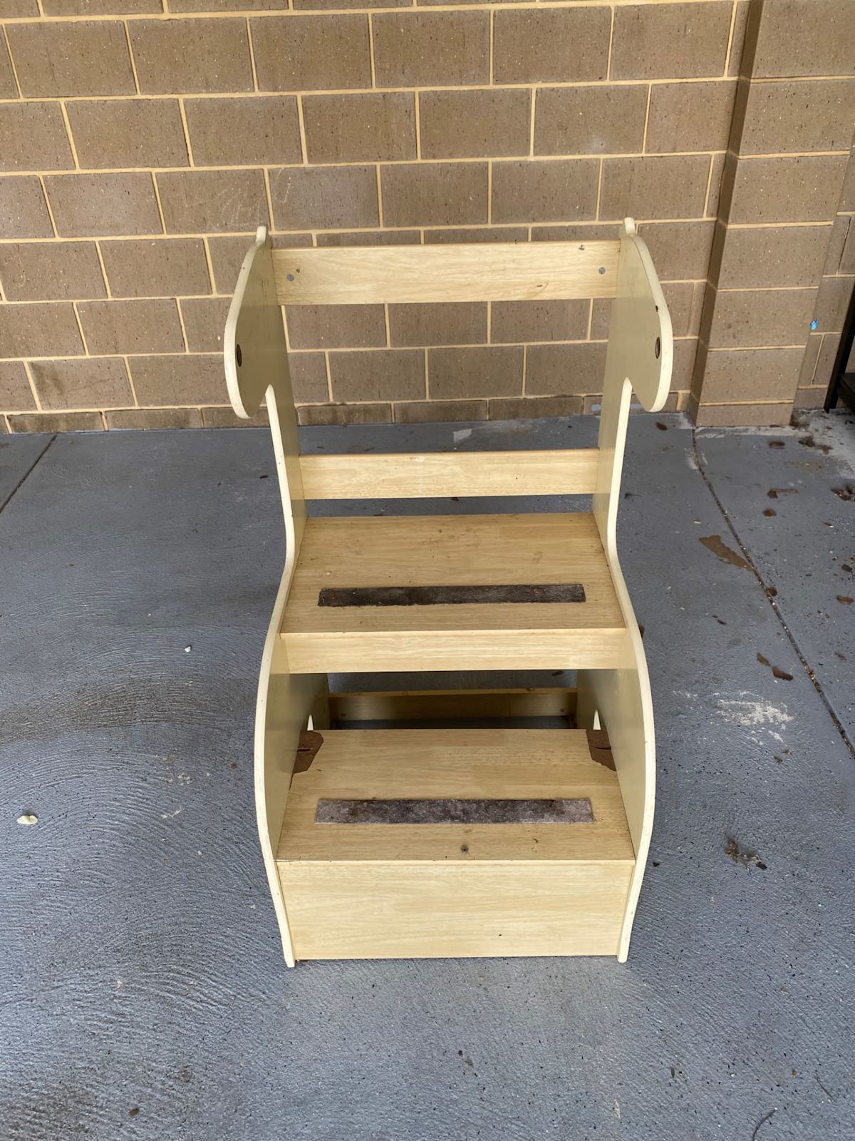 Kitchen helper - Other Baby & Children in Forrestfield WA | Gumtree ...