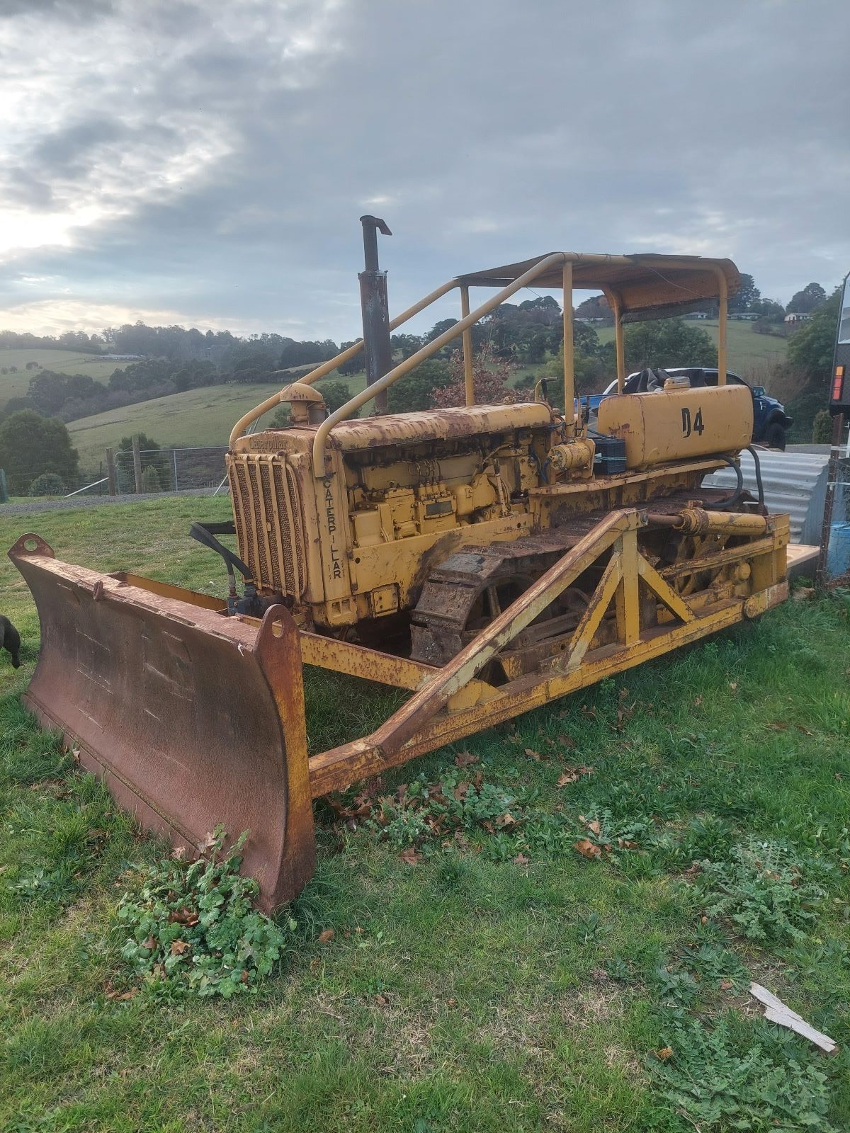 caterpillar D4 bulldozer (SOLD PENDING) | Construction Equipment ...