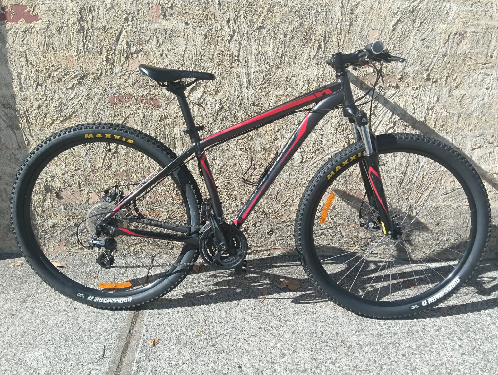 Specialized Hardrock Mountain Bike (Medium) - Men's Bicycles in North ...