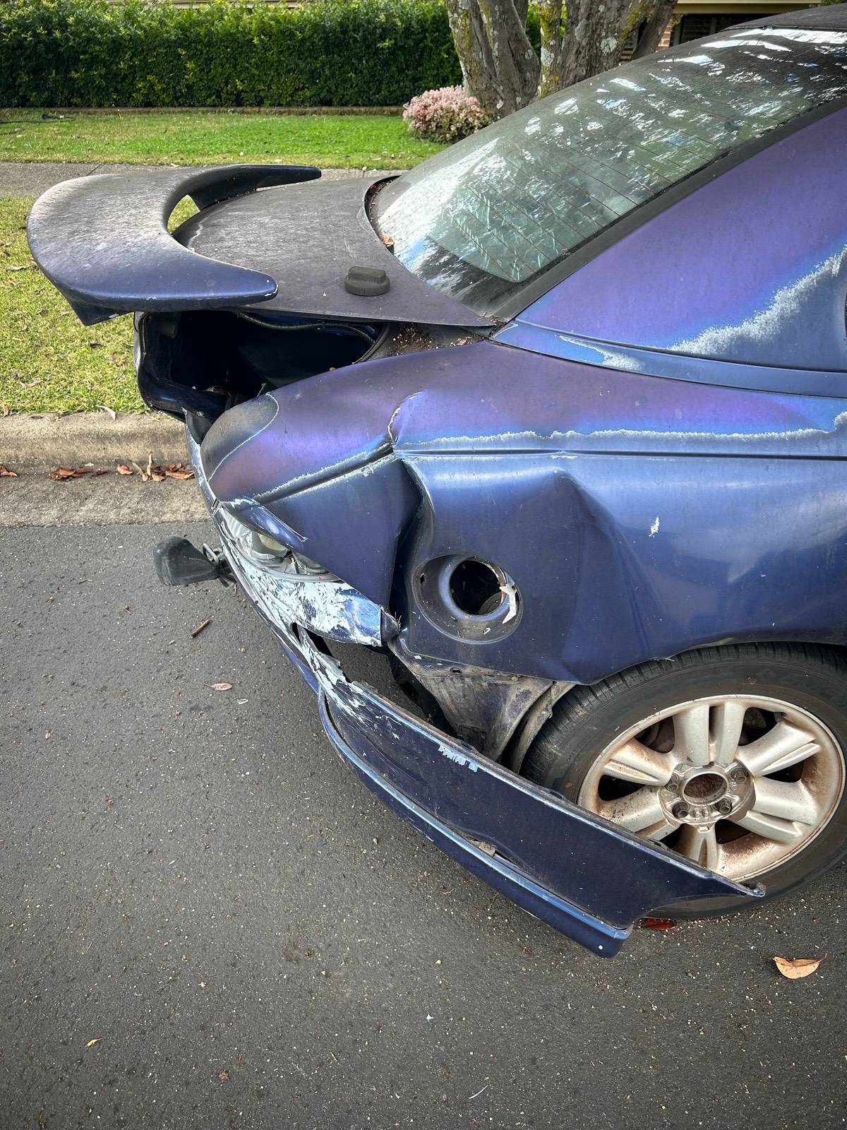 Holden Commodore 1999 VT - damaged | Cars, Vans & Utes | Gumtree ...