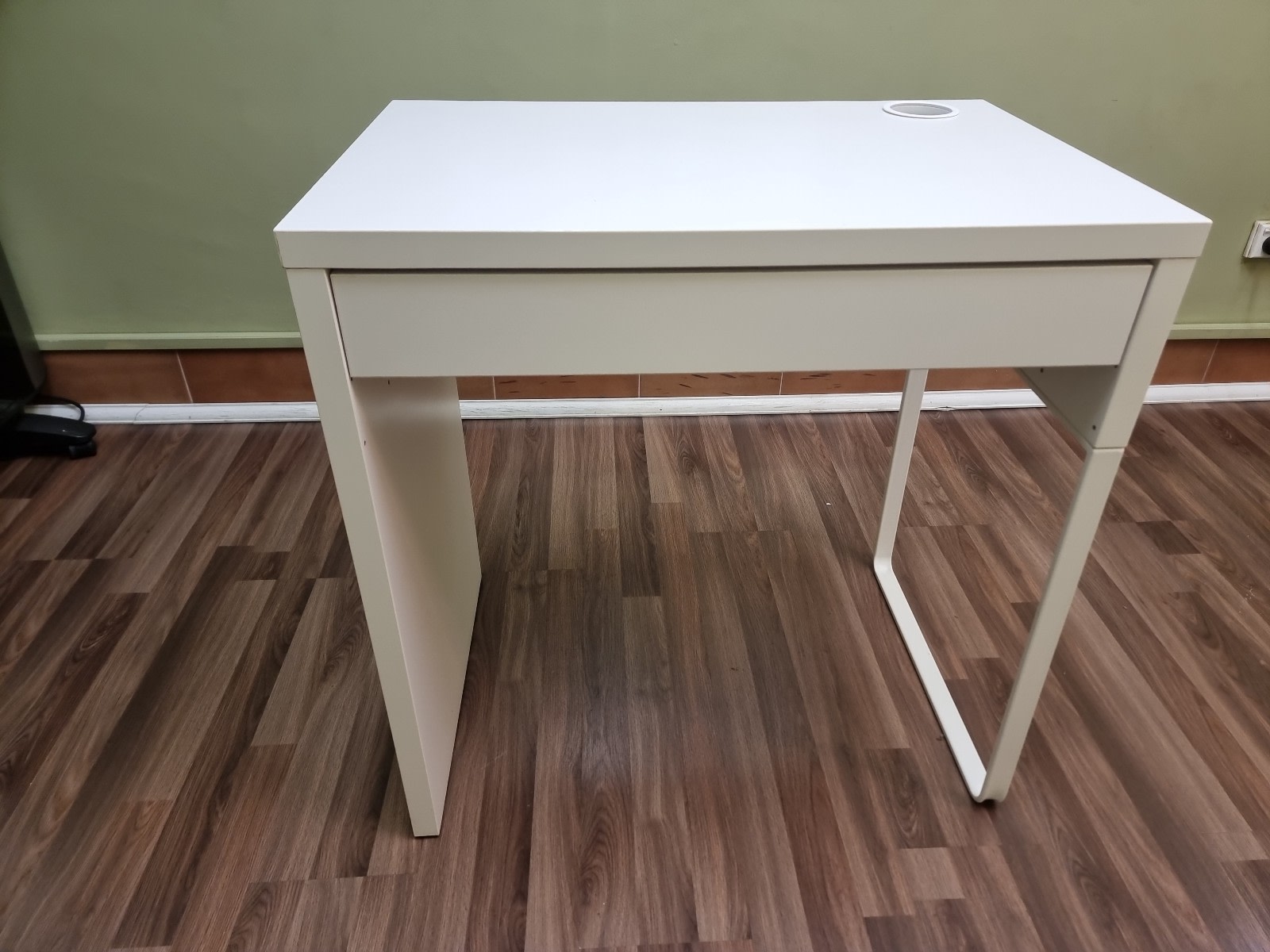 Micke desk gumtree store