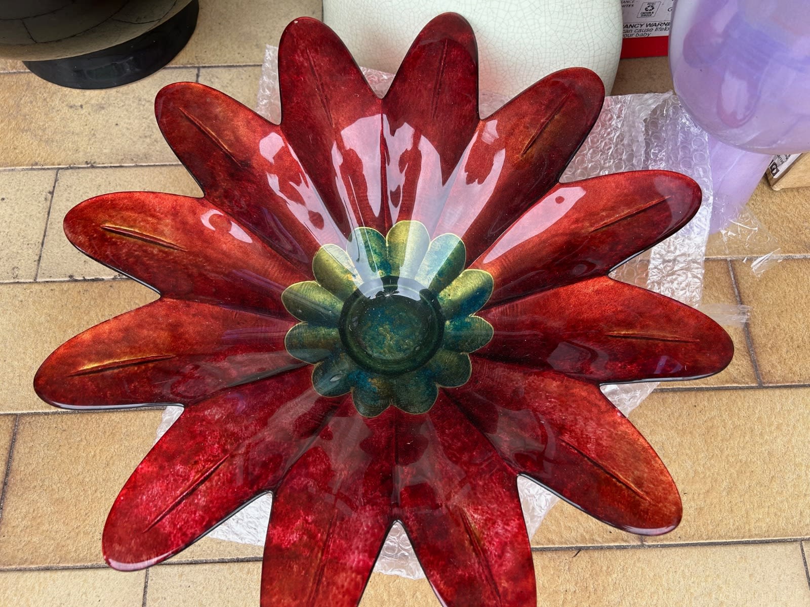 PLATE - DECORATIVE FLOWER PLATE - GOOD CONDITION - Other Home Decor in ...