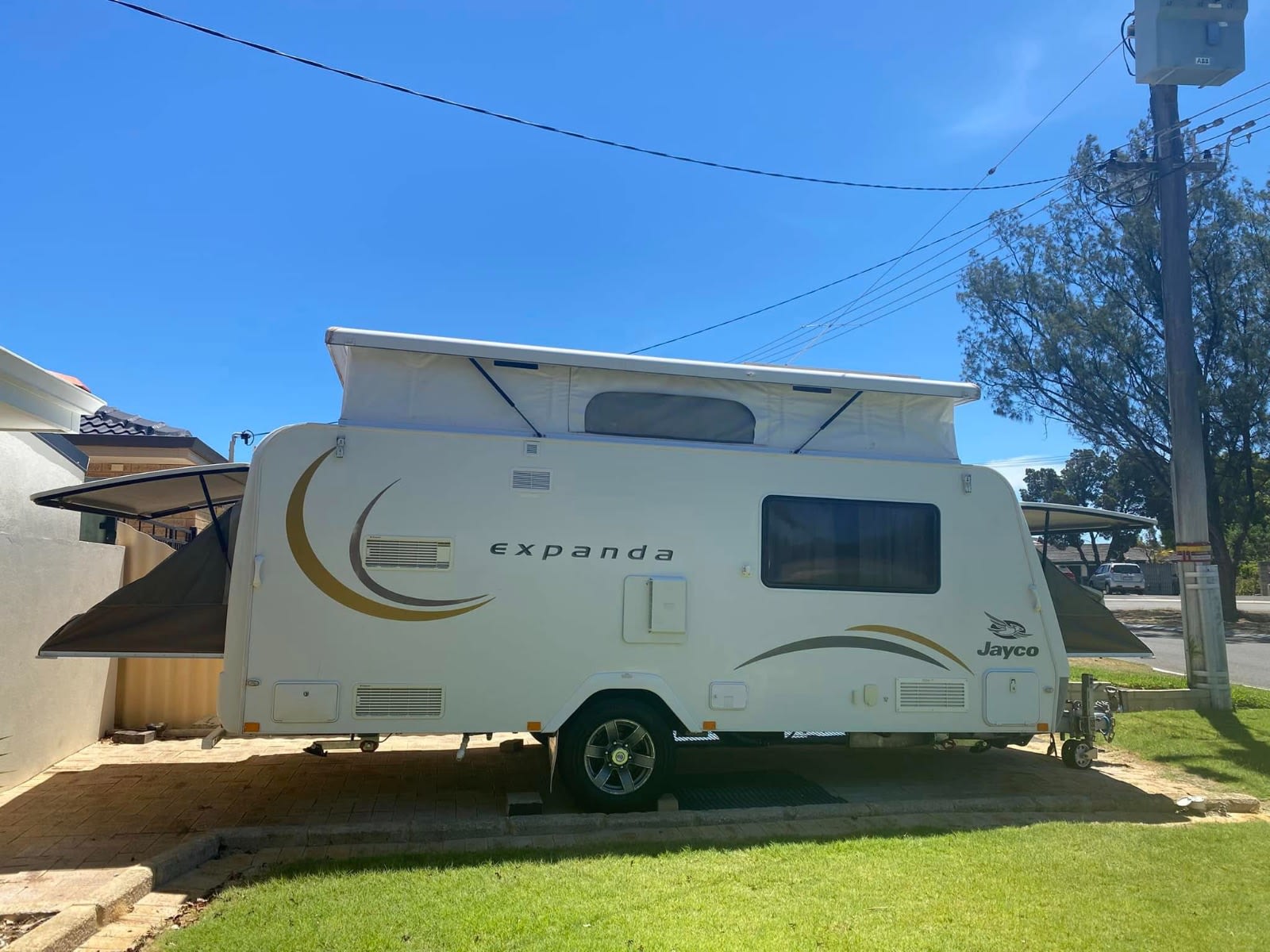 Jayco Expanda 2013 Great Family Van Sleeps 6 with bunks! | Caravans ...