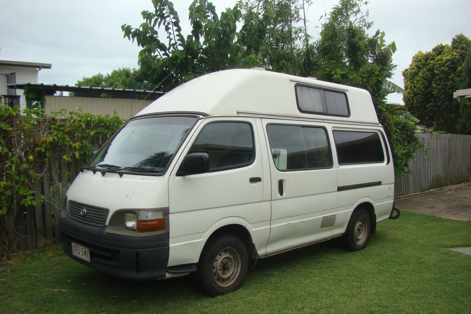 Toyota Hiace High-top 5sp Manual Petrol | Campervans & Motorhomes ...