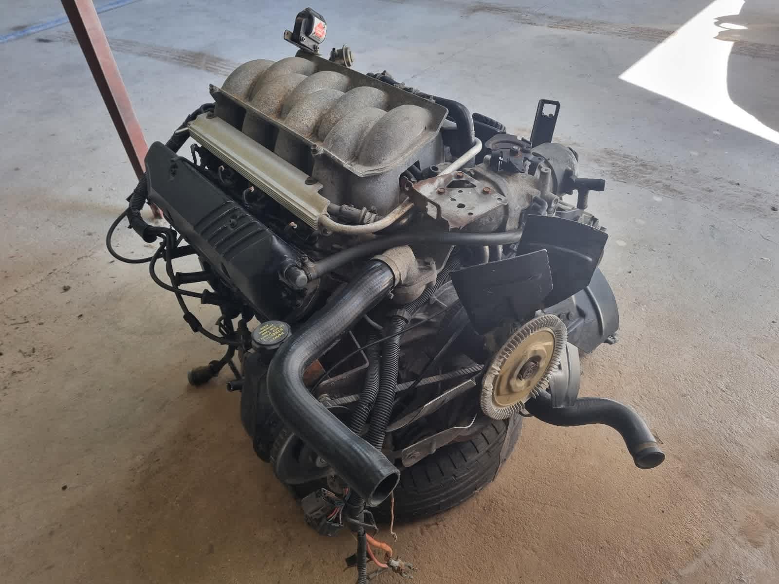 304 5L Holden v8 engine | Engine, Engine Parts & Transmission | Gumtree ...