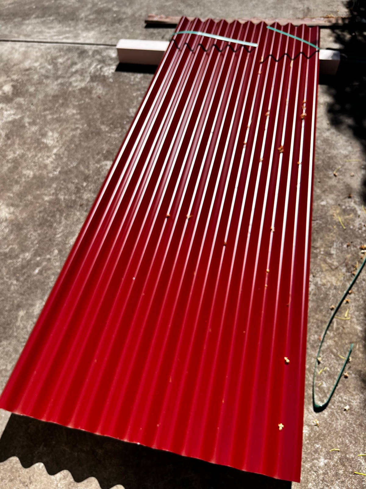 2 Heritage Red Colorbond Roof Sheets 220cm x 80cm plus packing sheet ...