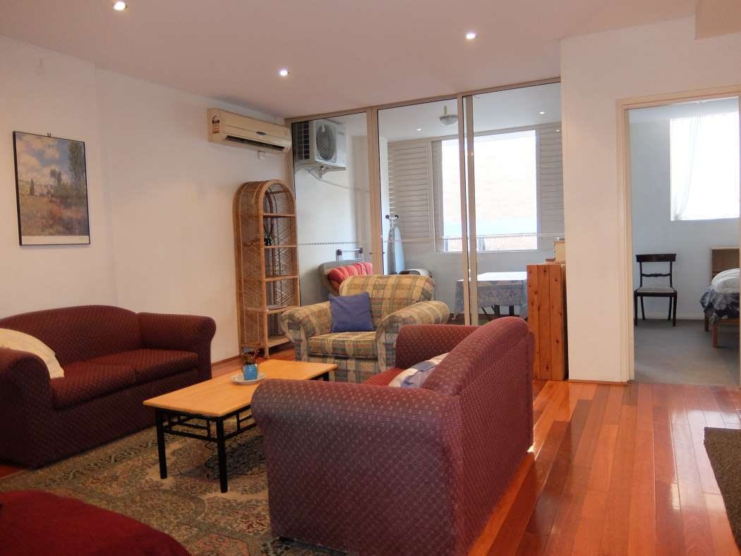 Rent in GLEBE, Minutes from RPAH and USYD a 2 Br furnished Apartment ...