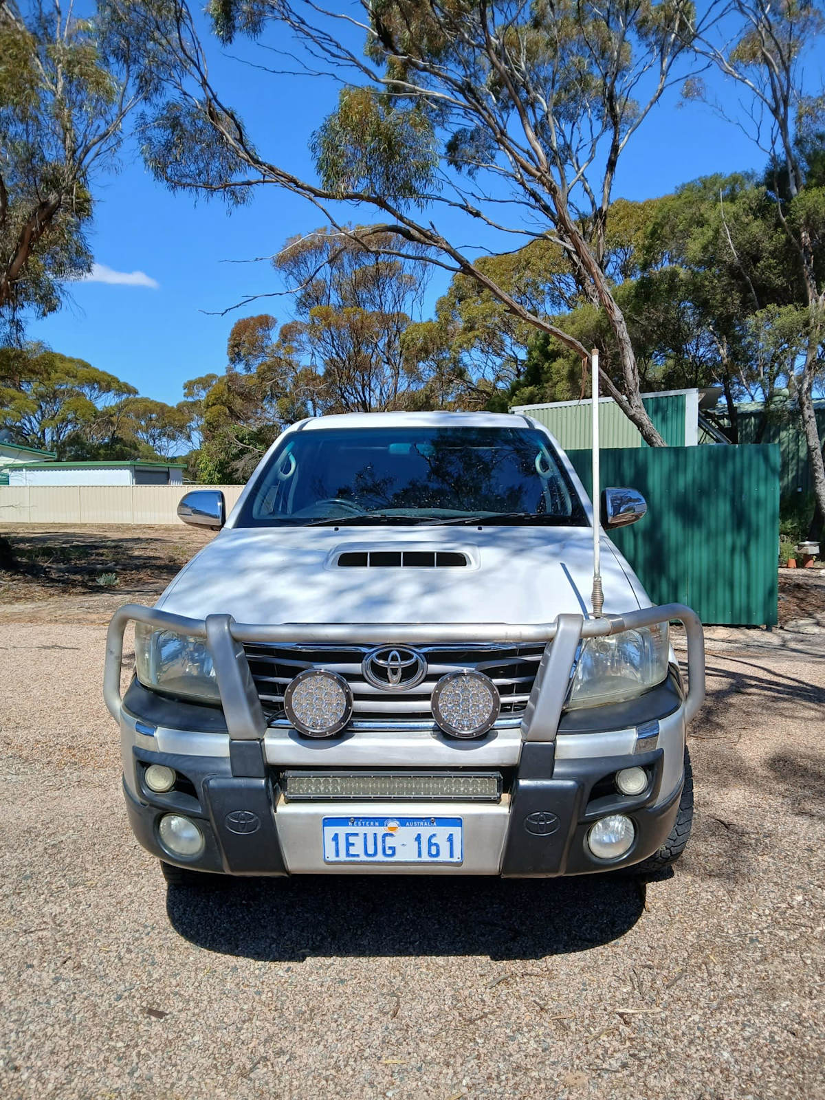 2012 TOYOTA HILUX SR5 (4x4) 5 SP MANUAL DUAL CAB P/UP | Cars, Vans ...