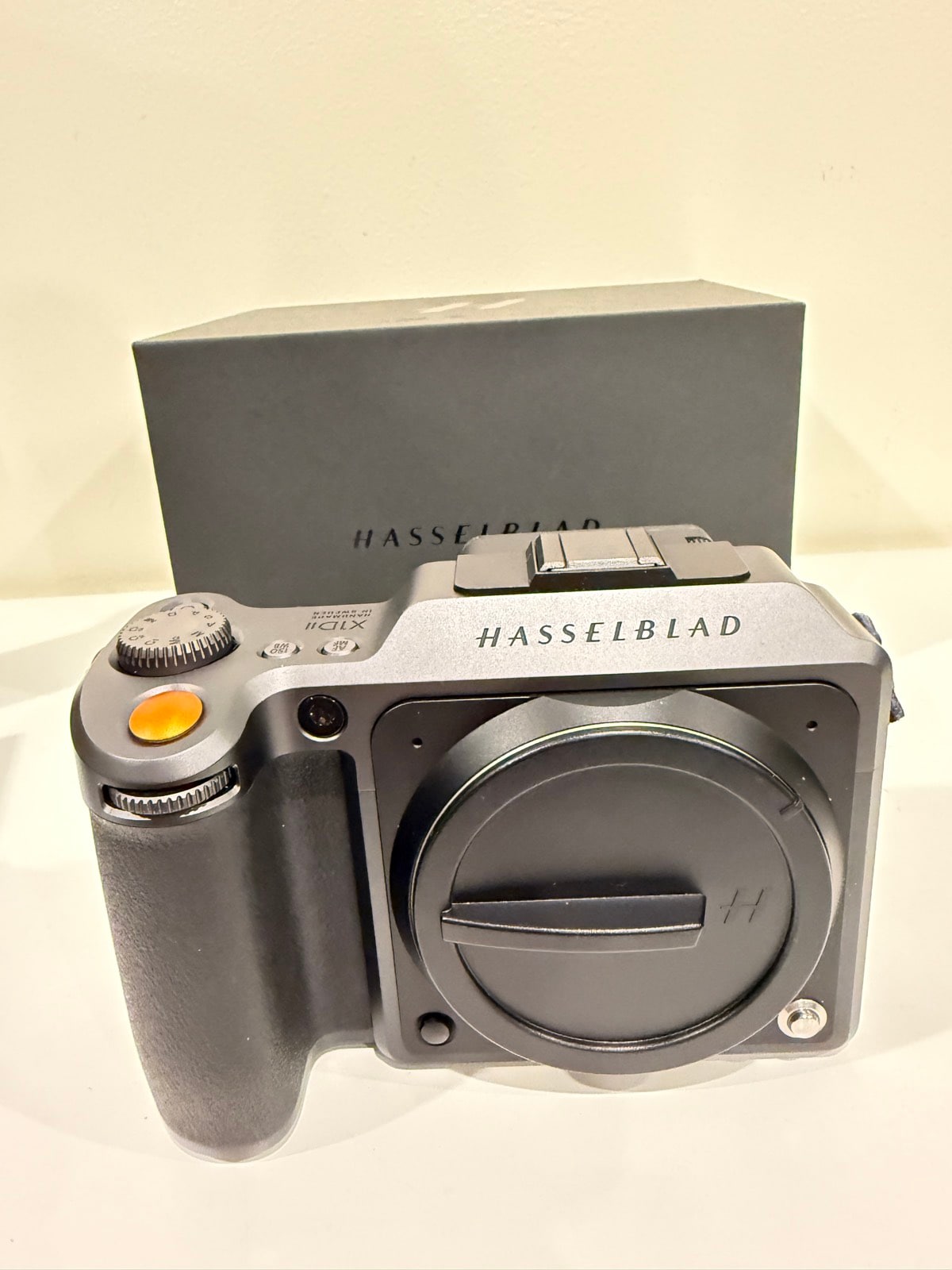 Like New Hasselblad X1D II 50C Medium Format Mirrorless Digital Camera - Digital SLR in The ...