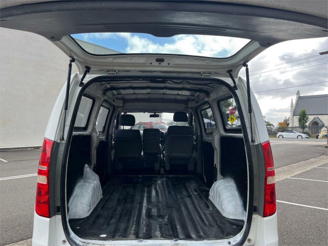 2010 Hyundai iLOAD TQ White 5 Speed Automatic Van | Cars, Vans & Utes ...