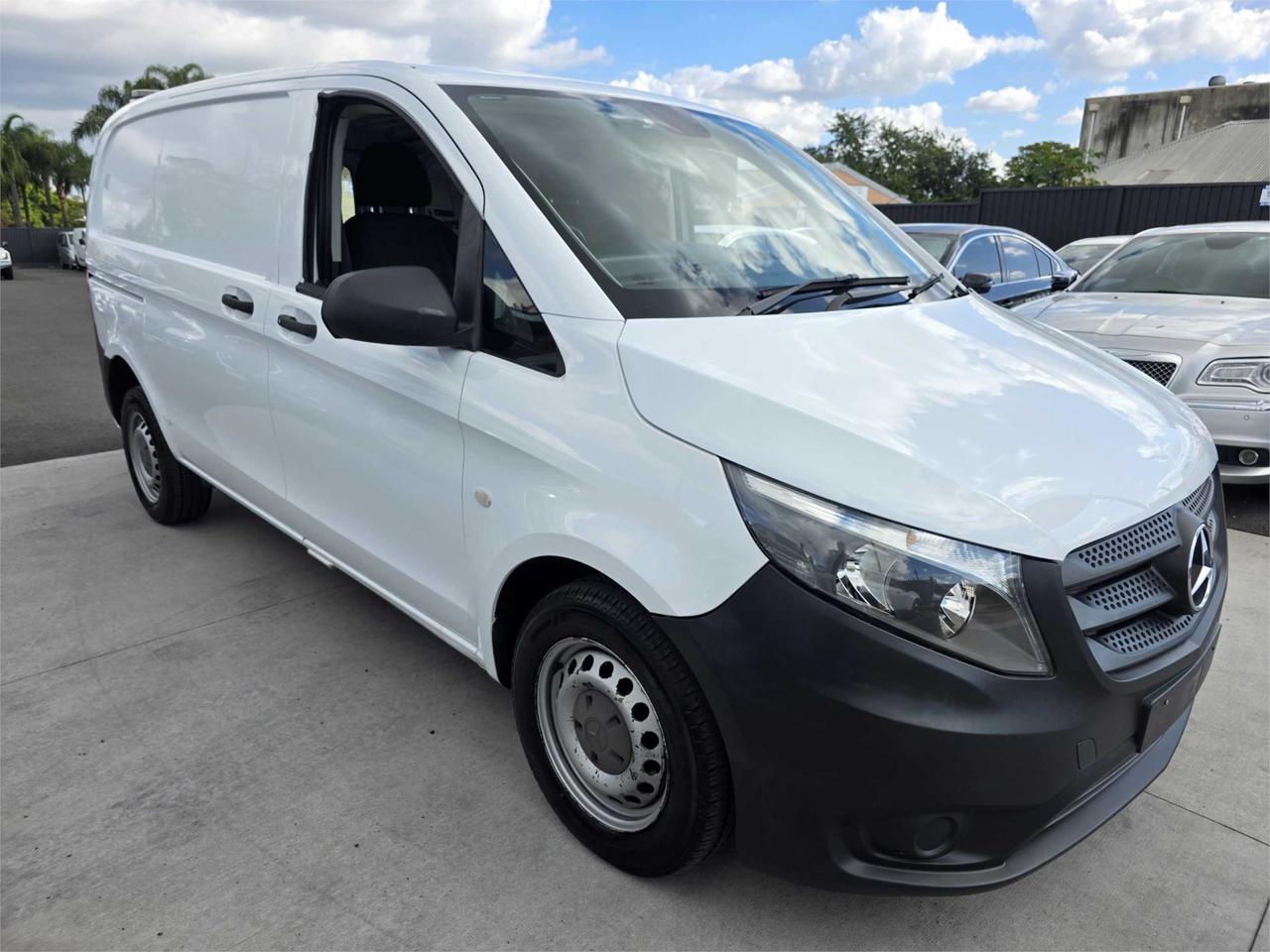 2015 Mercedes-Benz Vito 447 114BlueTEC SWB 7G-Tronic + White 7 Speed ...
