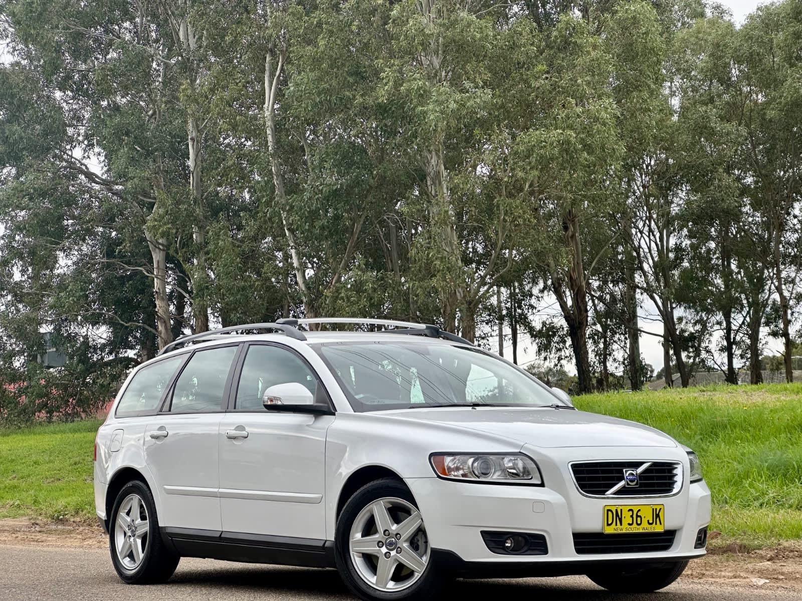2010 VOLVO V50 S MY10 5 Speed Automatic Wagon Low Kms Log Books