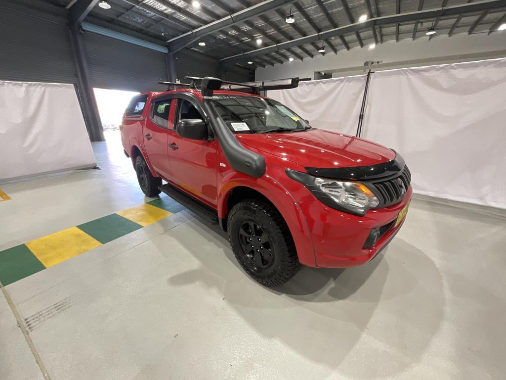 2017 Mitsubishi Triton GLX PLUS (4x4) MQ MY17 4X4 | Cars, Vans & Utes ...