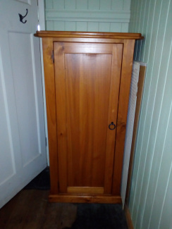 Gumtree linen cupboard store
