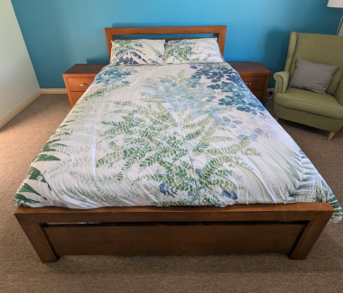 Gumtree queen bed store