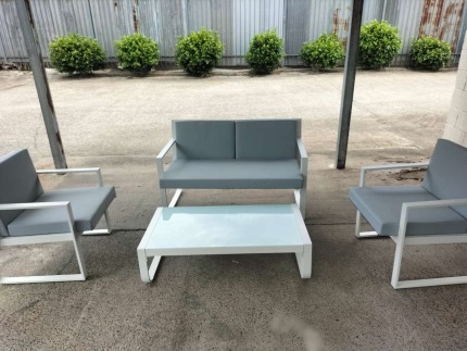 Outdoor lounge setting gumtree store